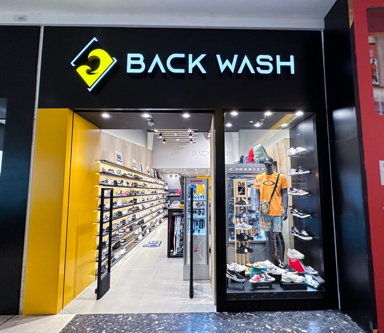 BACK WASH - Shopping Palladium Curitiba